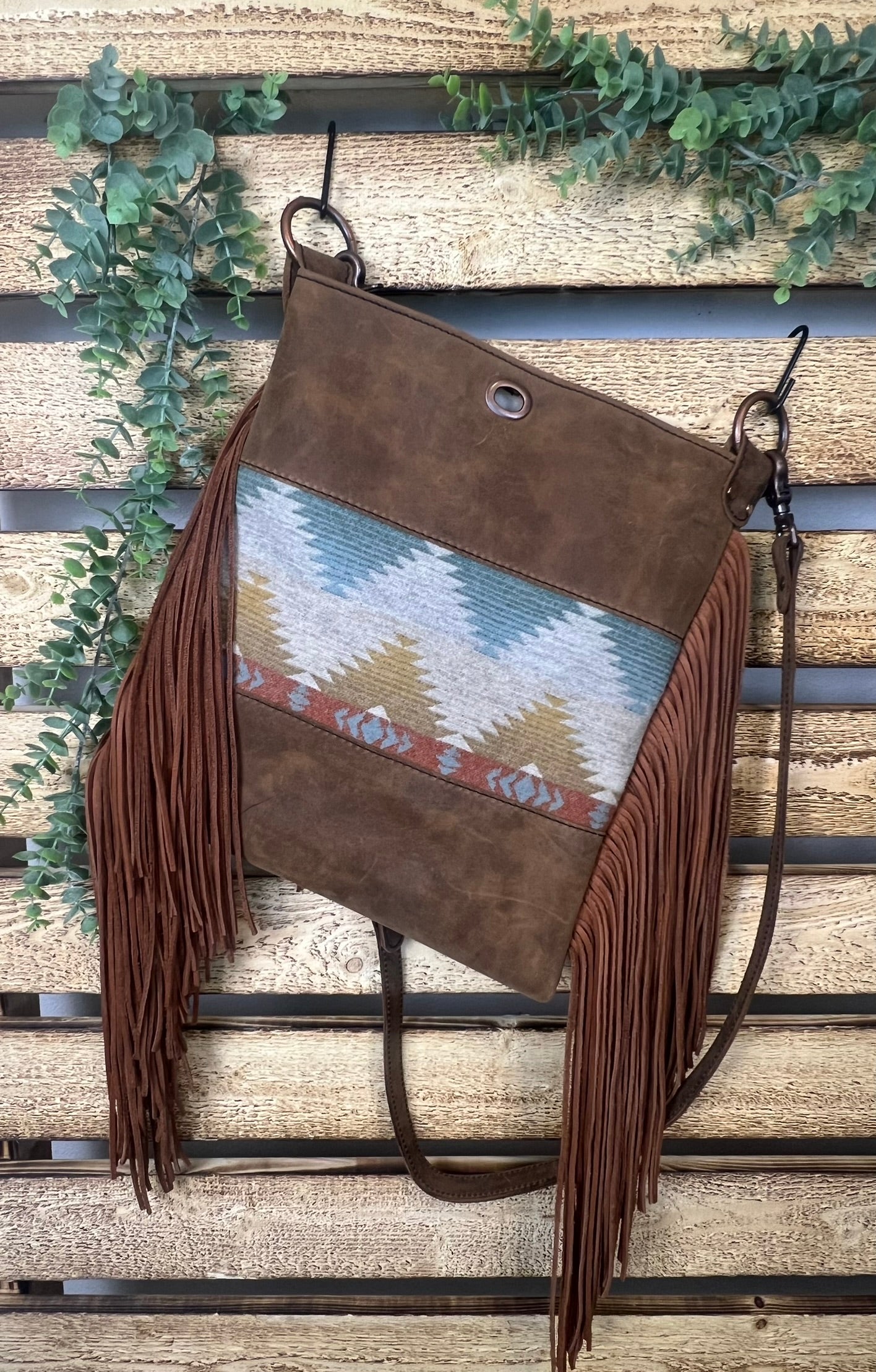 Pendleton Bag – Buckin Beauty Custom Leather